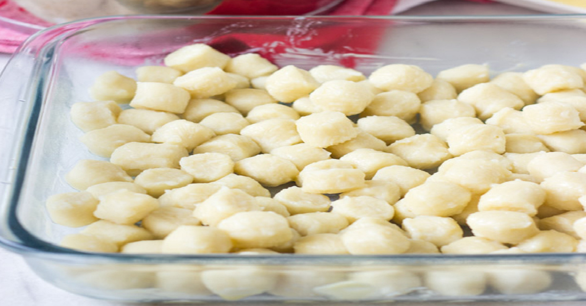 Nhoque de bata com molho branco